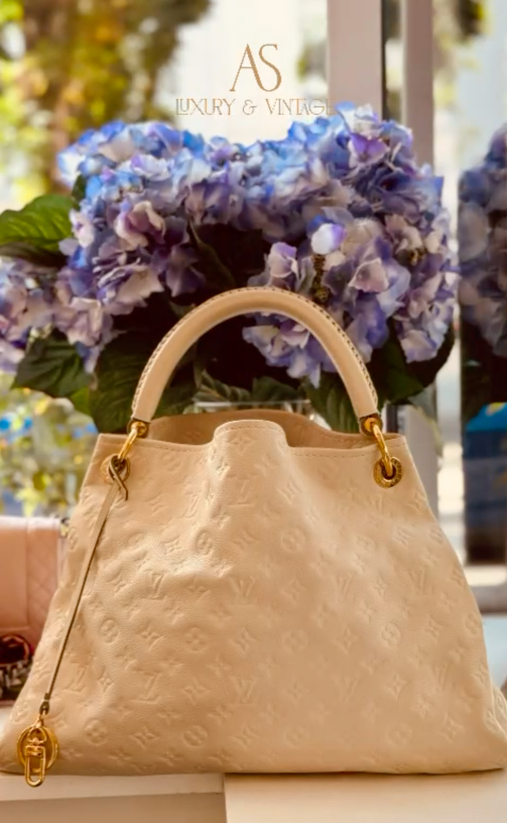 AS Luxury & Vintage Collections